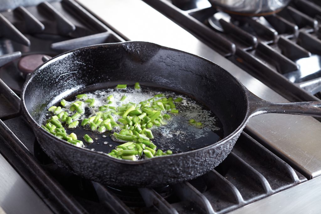 The Best Type of Cooktop for Cast Iron Pans | Cook Smarts